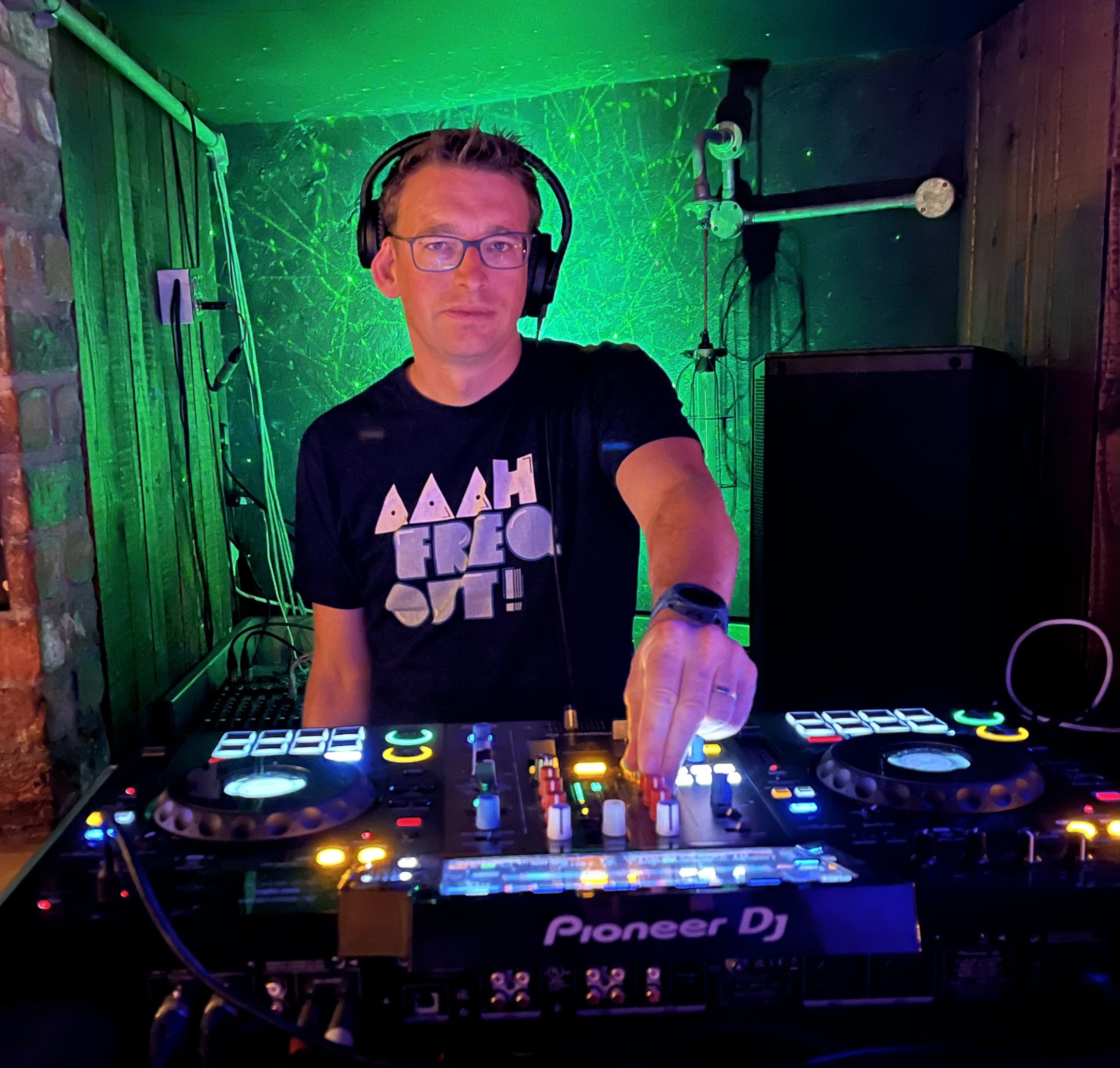 Pete Le Freq Producer Page - Mastermix Pete Le Freq Producer Page - Mastermix